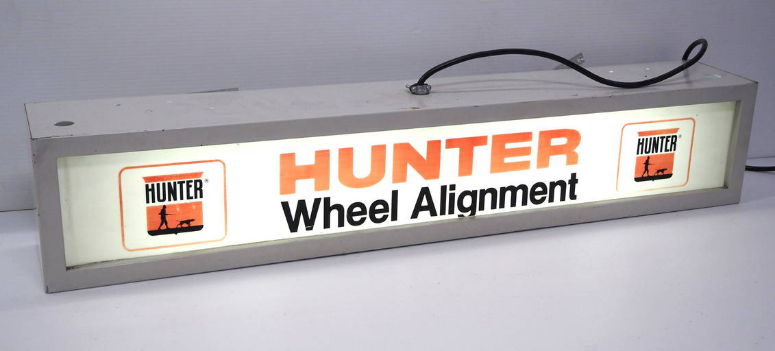 Hunter Wheel Alignment Lighted Sign