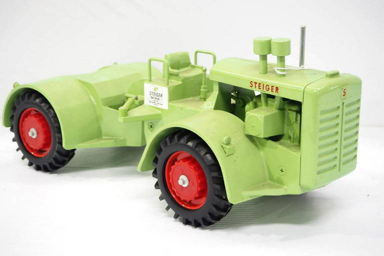 Scale Models Steiger No.1 of Barn Series Tractors - May 28, 2022 ...