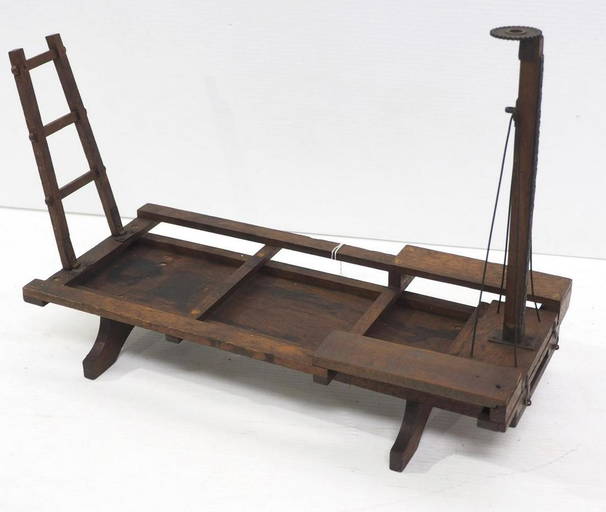 Salesman sample hay wagon bed with lift (#0384) on Sep 09, 2022 | Chupp ...