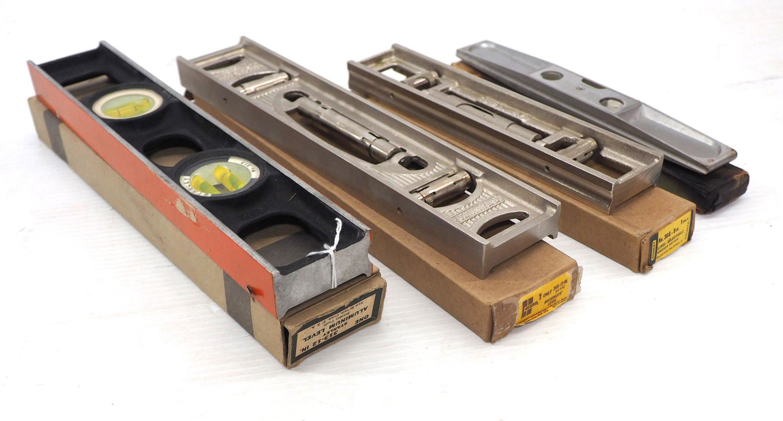 (4) Nos Stanley Levels