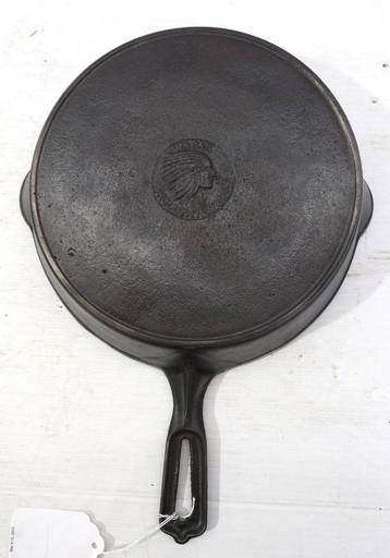 Wapak No.8 Cast Iron Skillet