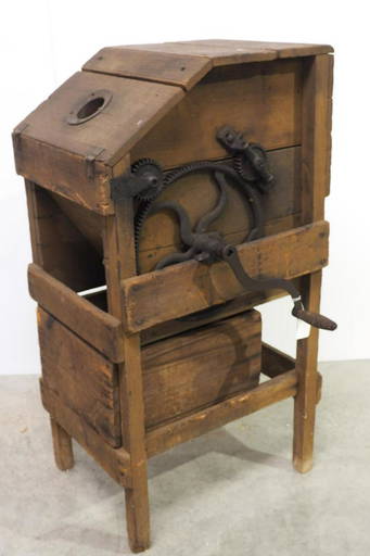 Ferriers Early Floor Model Wooden Corn Sheller