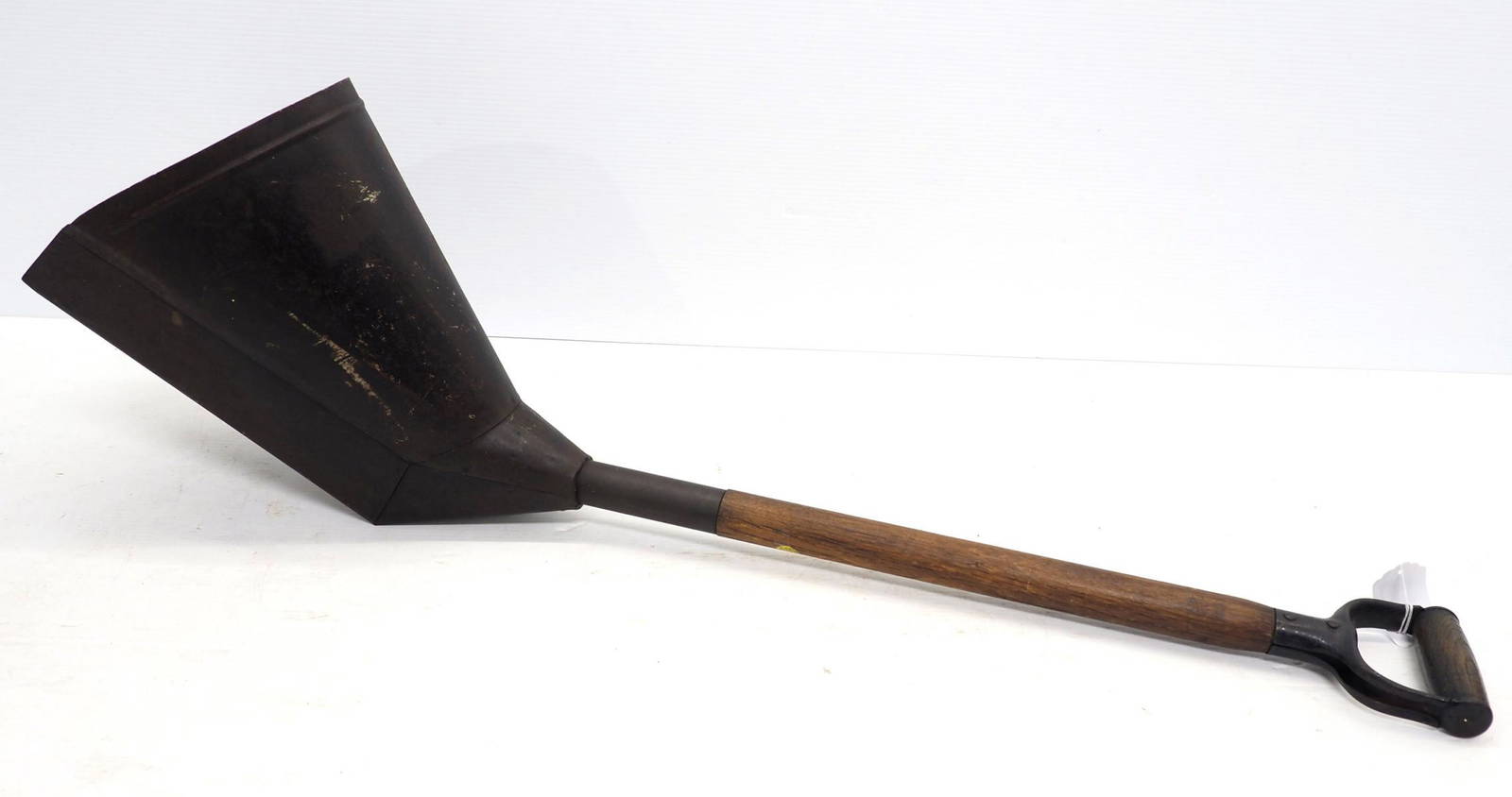 Grain Peck Measuring Shovel Auction