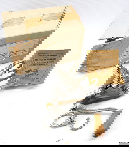 Nes Mfg. Hand Crank Rope Maker