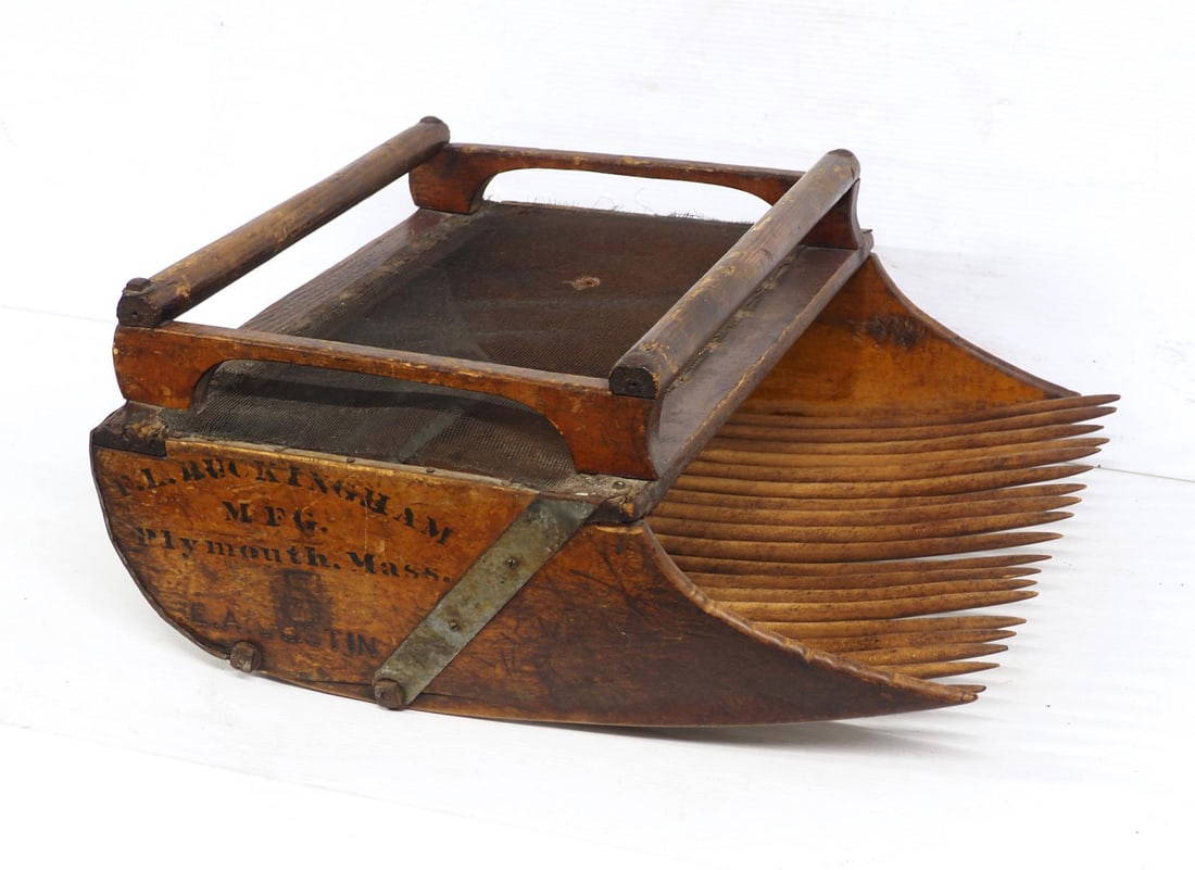 Primitive Wooden F.l. Buckingham Berry Scoop Auction