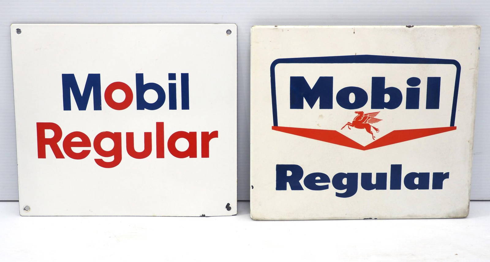 (2) Mobil Regular Signs Auction