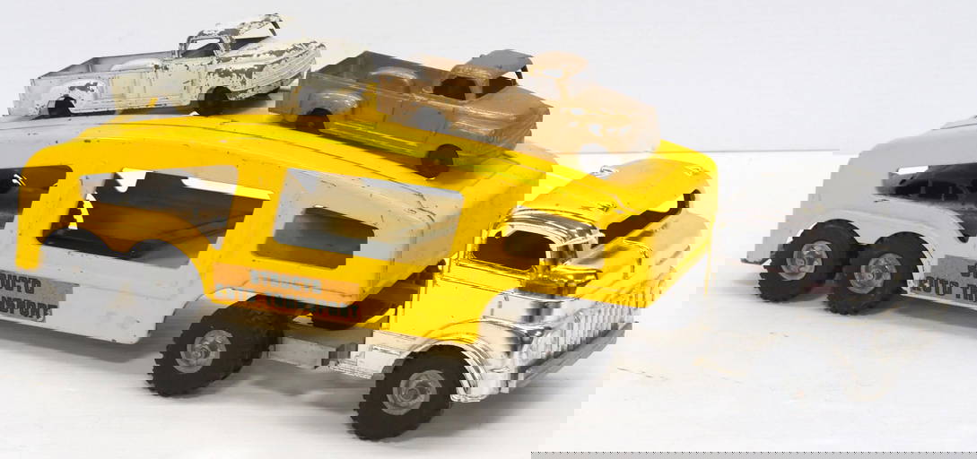 1950's Structo Car Hauler