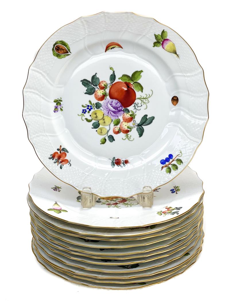 12 Herend Porcelain Dinner Plates