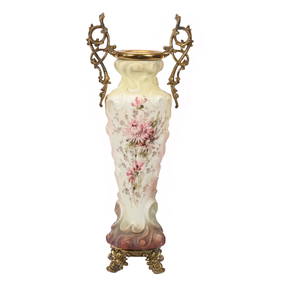 Vase, Unmarked Wave Crest - Mar 14, 2020 | Woody Auction LLC in KS