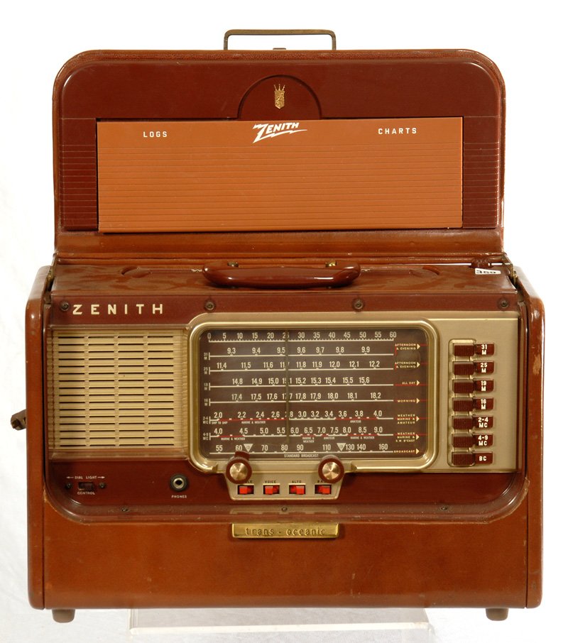 12" X 17" ZENITH WAVE-MAGNET SUITCASE RADIO - Mar 15, 2014 | Woody ...
