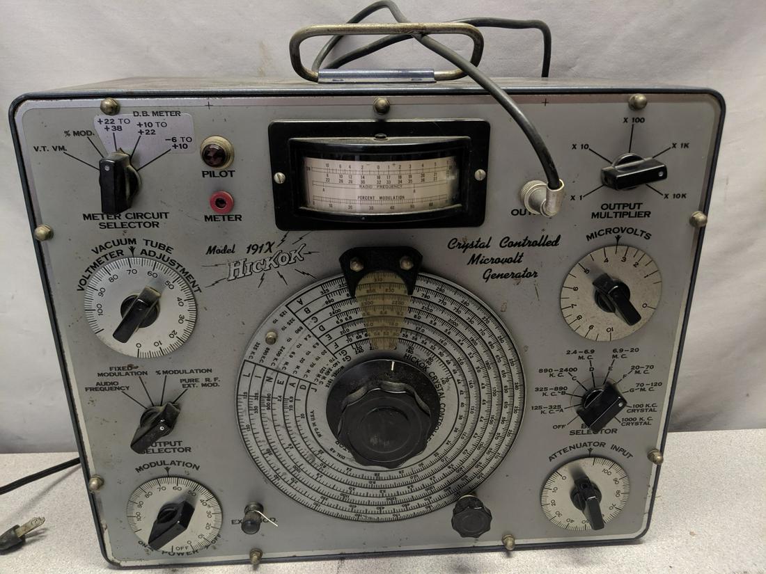 Hickok Crystal Controlled Microvolt Generator Model
