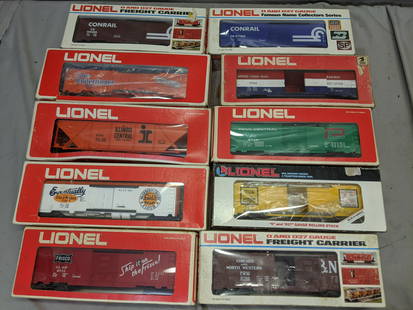 10 Lionel Box Cars