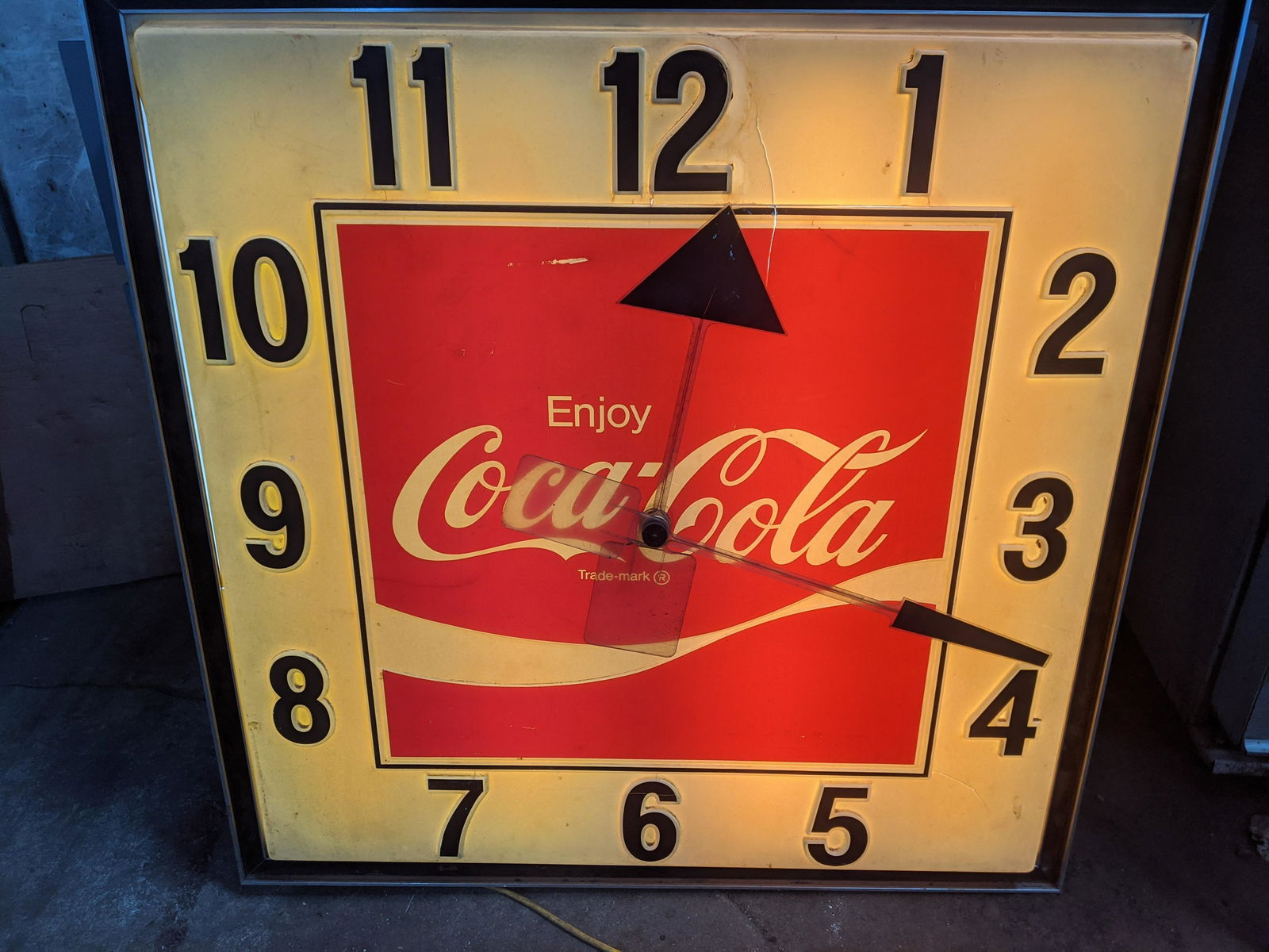 Vintage Large Square Light Up Coke Coca-Cola Clock (#7691) on Sep 12 ...
