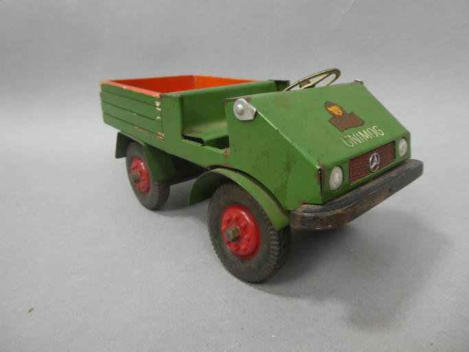 Vintage Mercedes Benz Unimog Steiff Wood Metal Vehicle