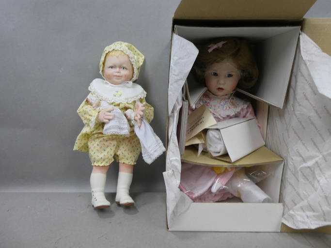 2 Dolls Lucille Garrard Little Sunshine & Georgetown Katie's Bedtime Story