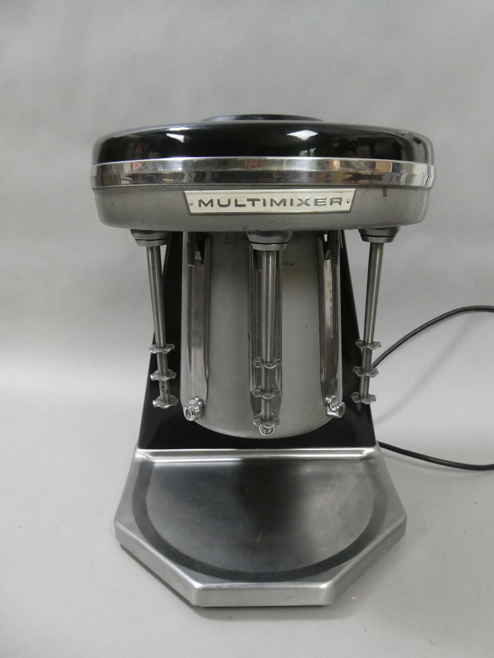 1950's 3 Head Sterling 9b Milkshake Multimixer Mixer & 3 Cups Auction