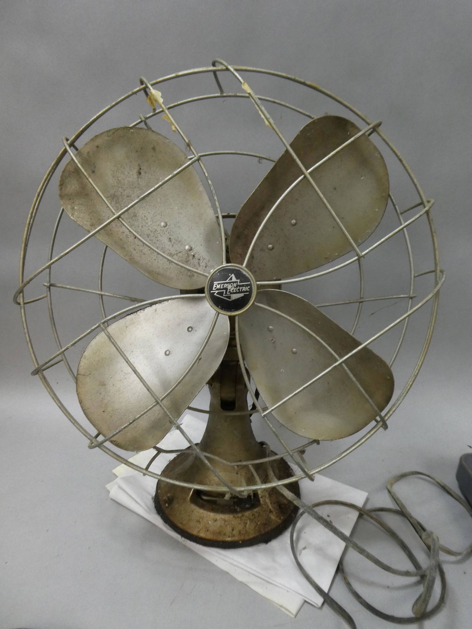 Vintage Emerson Electric Fan 3 Speed Oscillating Auction