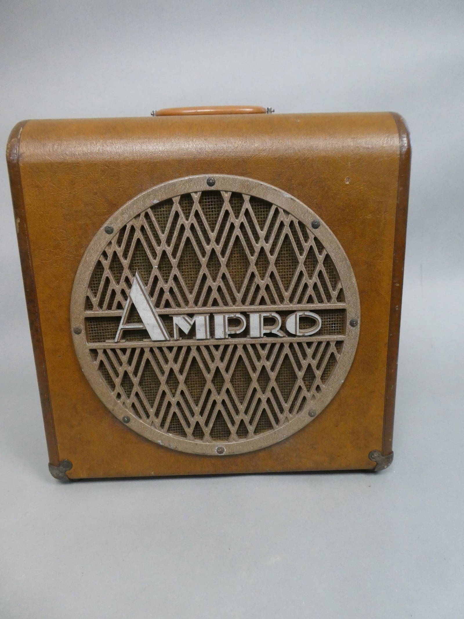 Vintage Ampro Speaker Portable Amplifier Speaker Art Deco Auction
