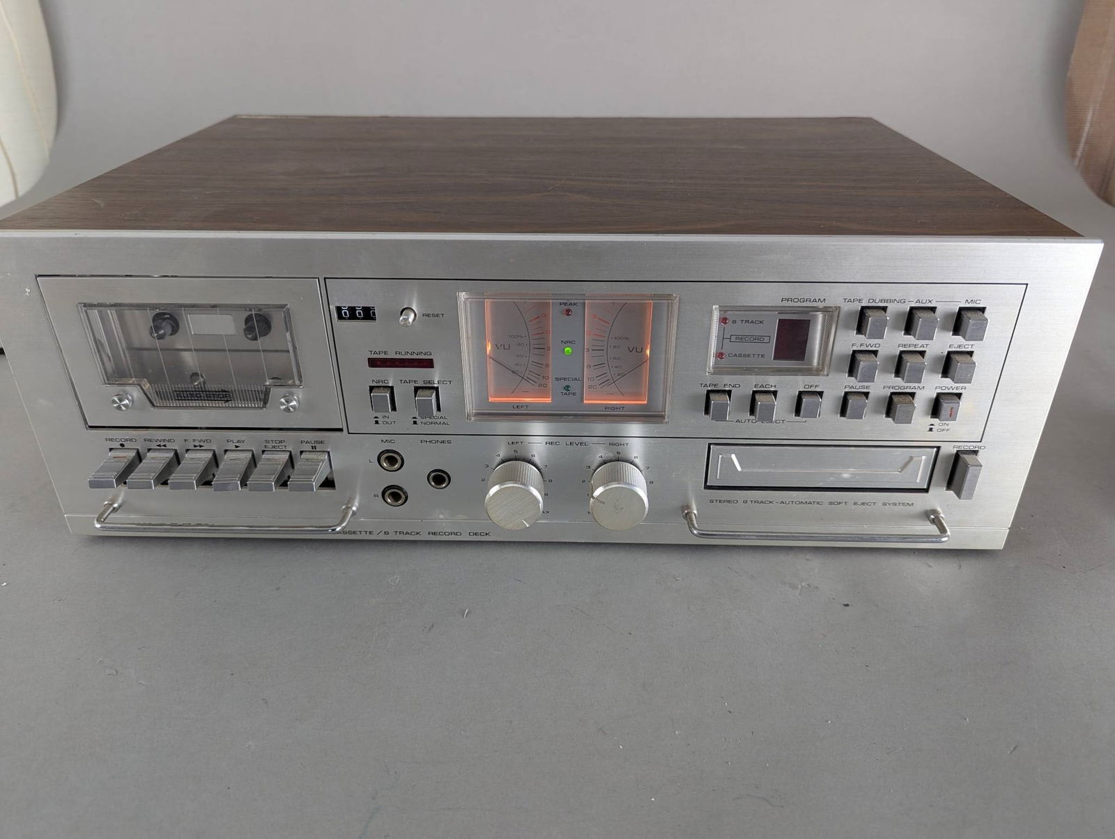 Soundesign Tx 0668 Stereo Cassette And 8 Track Recorder System - Jun 20 ...