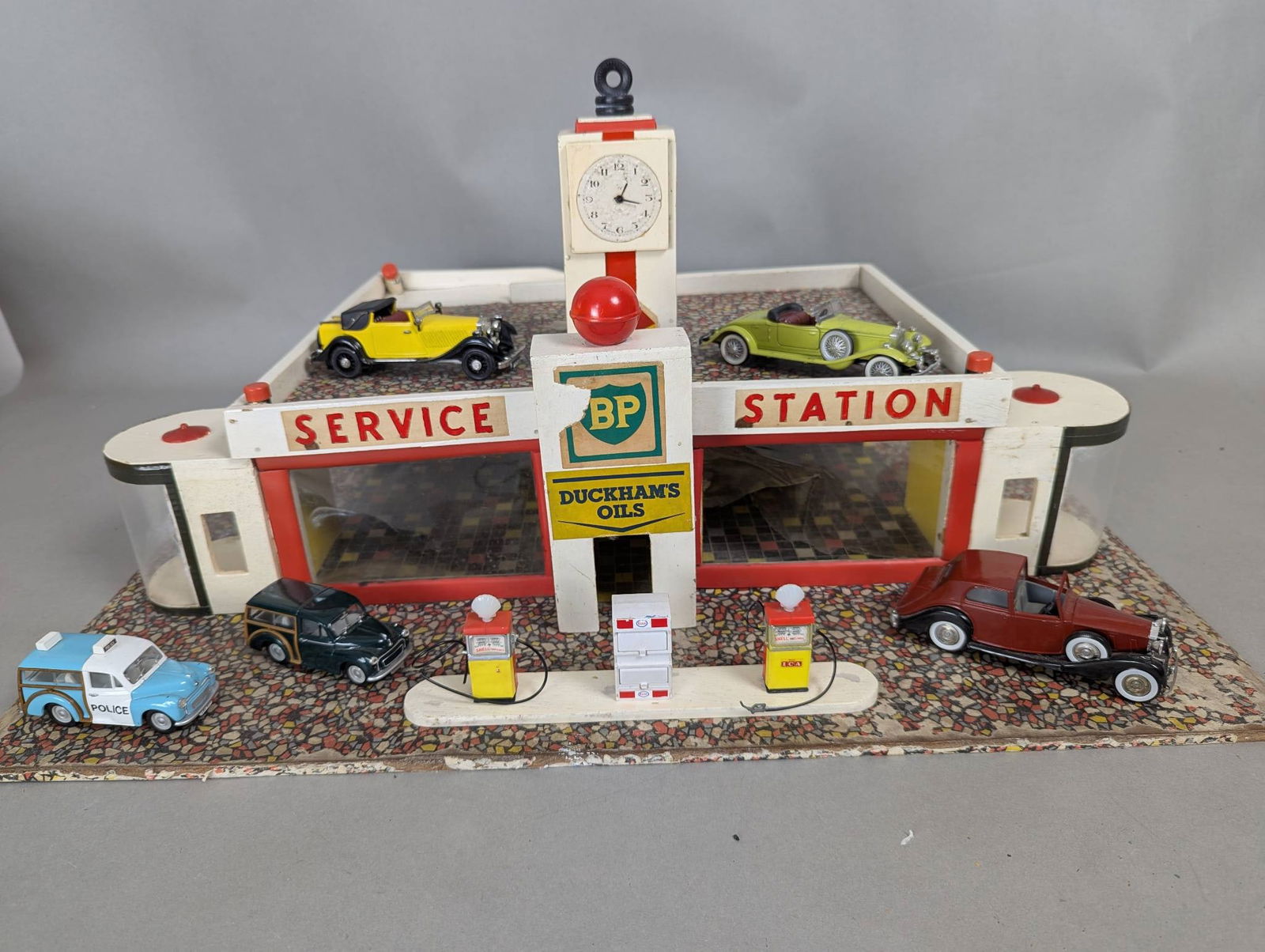 Vintage Homemade Wood Gas Service Station With 5 Carsâ - Jun 20, 2025 ...
