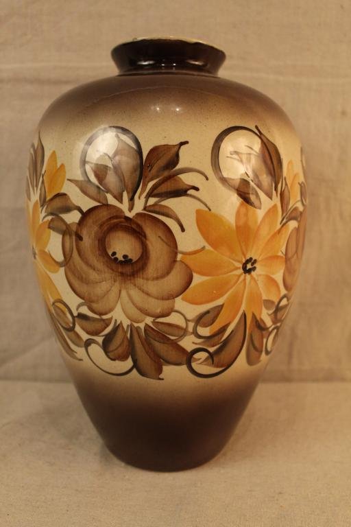 Russian Pottery Vase - Aug 11, 2019 | District Auction in WA
