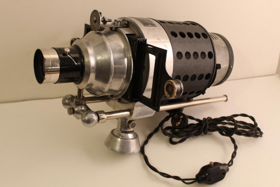 Victor Portable Stereoptican Model 2