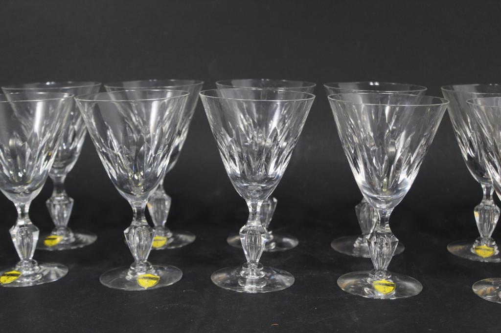 A FIFTY-SIX PIECE SET OF TIFFIN CLEAR OPTIC GLASS WARE - Oct 06, 2018 ...