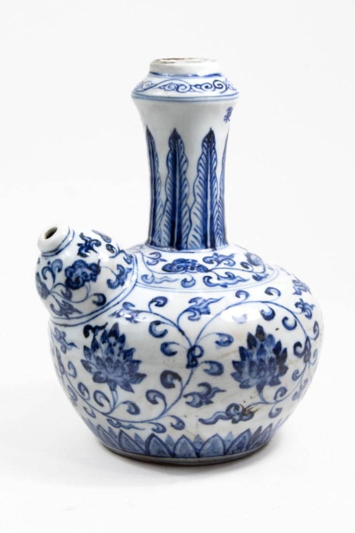 Chinese Blue White Pottery Lotus Scroll Kendi Auction