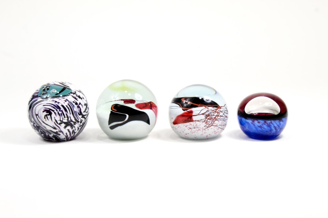 Studio Art Glass Paperweights Auction