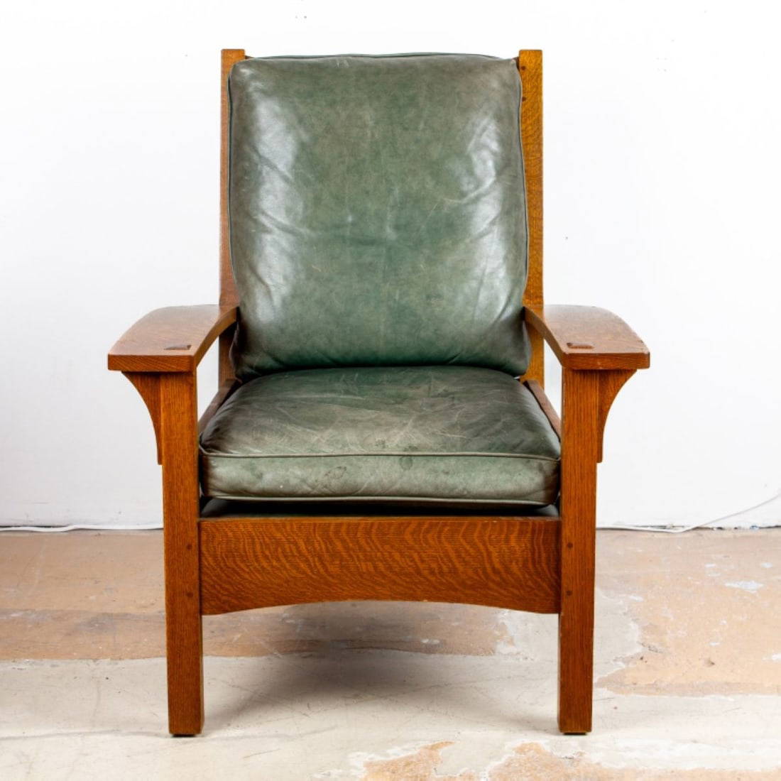 Stickley 89-2590 Mission Oak Lounge Chair Auction