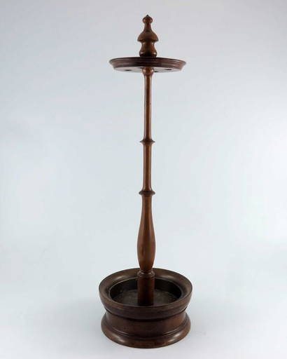 An Early 20th Century Fruitwood Church Warden's Pipe