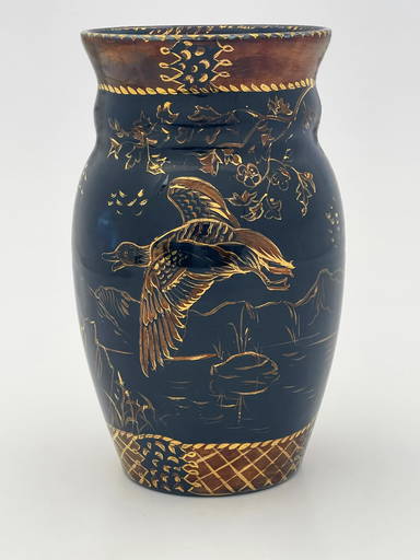 Alfred Powell for Wedgwood, a lustre vas (#0942) on Dec 10, 2022 ...