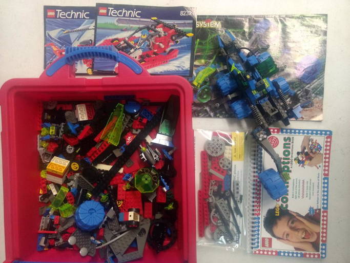 1990's Lego Lot W/ 6919 & Technic