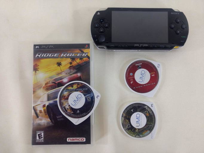 Sony Psp Hand Held Console W/ 3 Games