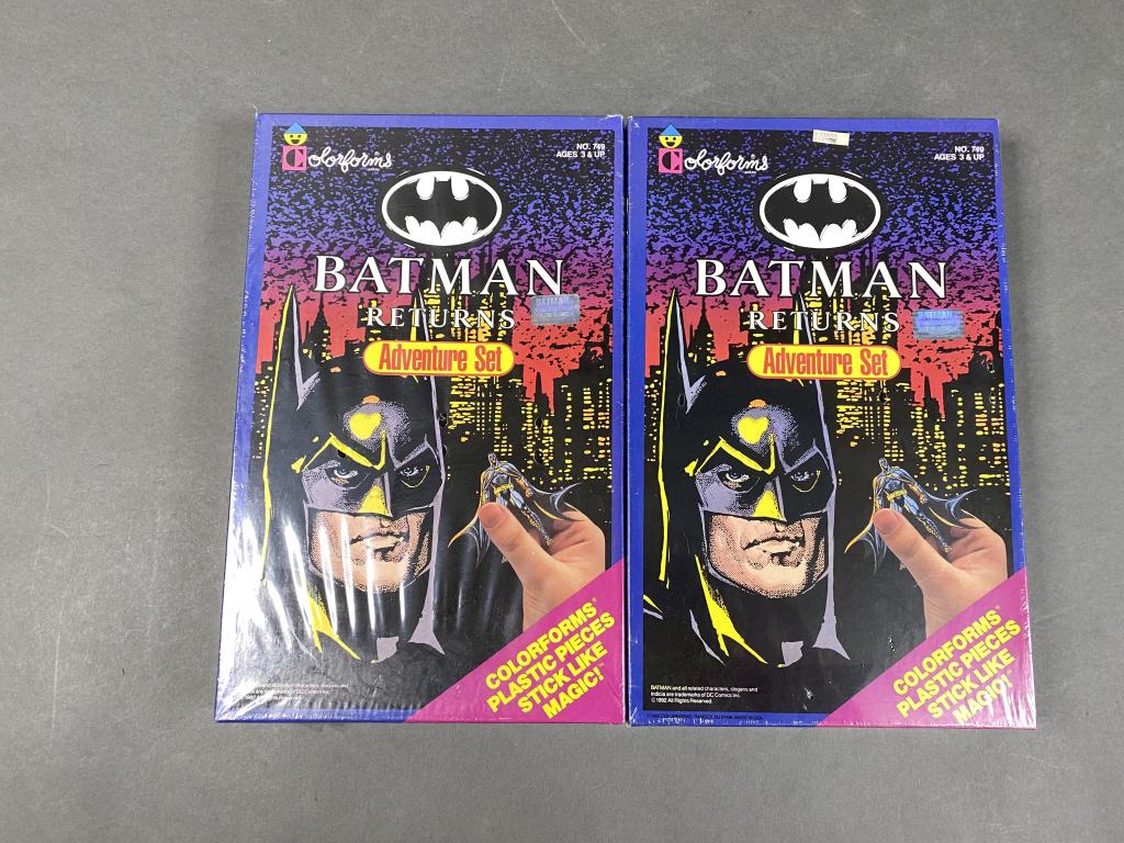 2pc 1992 Colorforms Batman Returns Adventure Set