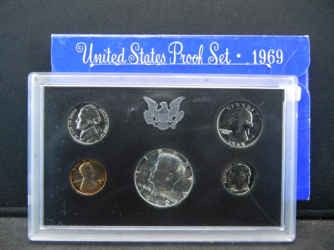 1969 S Us Proof Set In Government Plastic And Box. Gem