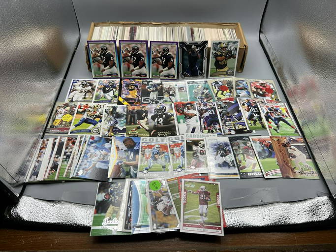 800 Count Box Of Assorted 1990's & 2000's Football & Baseball Cards