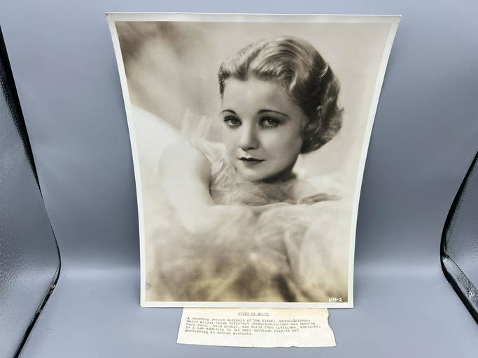 Una Merkel 10" X 13" Oversized Movie Portrait Still #um 2 Snipe Affixed ...