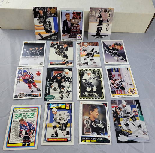 15 Different Wayne Gretzky Cards