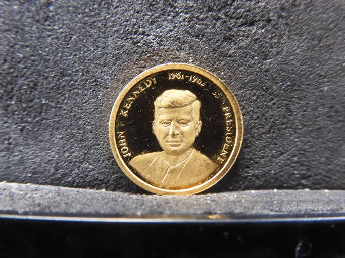 Solid 14kt Gold Jfk Commemorative Coin
