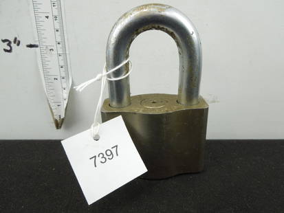 Padlock Un Marked Sargent And Greenleaf Padlock Opens With 102 Key