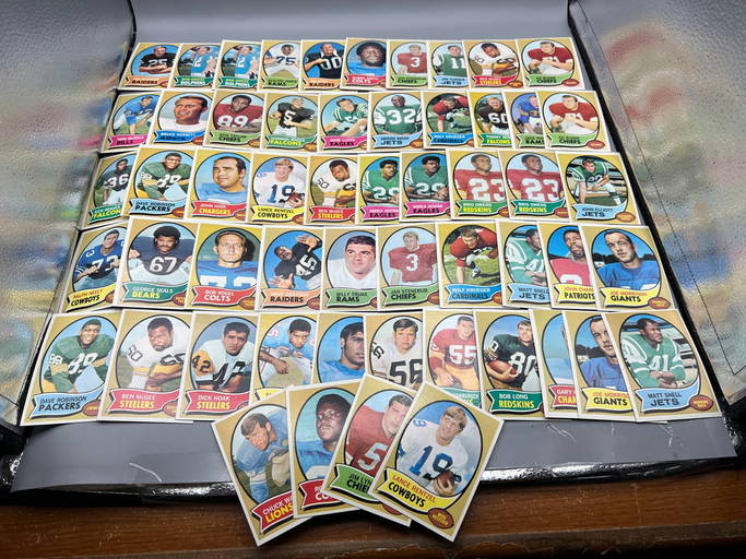 1970 Topps Football Lot Of 55 With Fred Biletnikoff, Bob Griese, Deacon ...