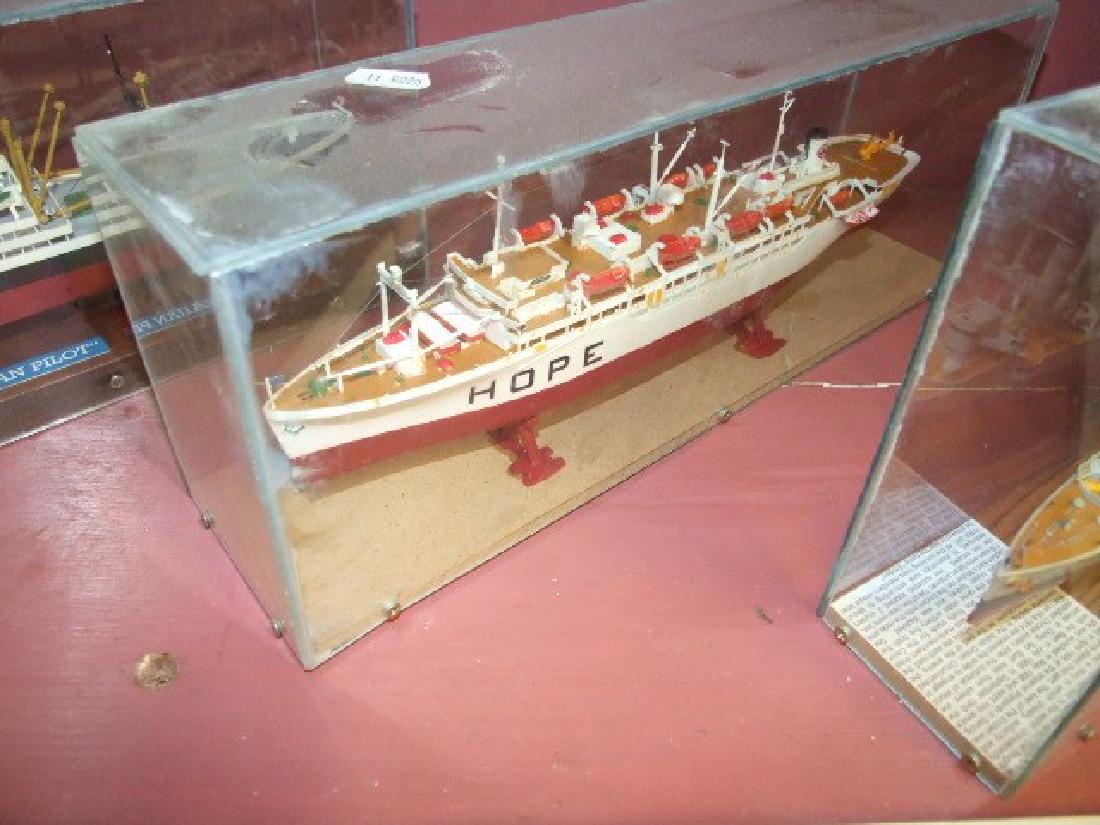 SS HOPE HOSPITAL SHIP MODEL Case 15 inches long