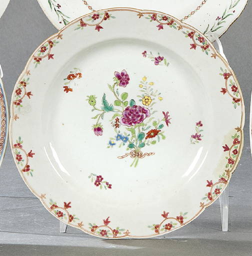 Porcelain Wavy Edge Plate From Compañía De Indias,