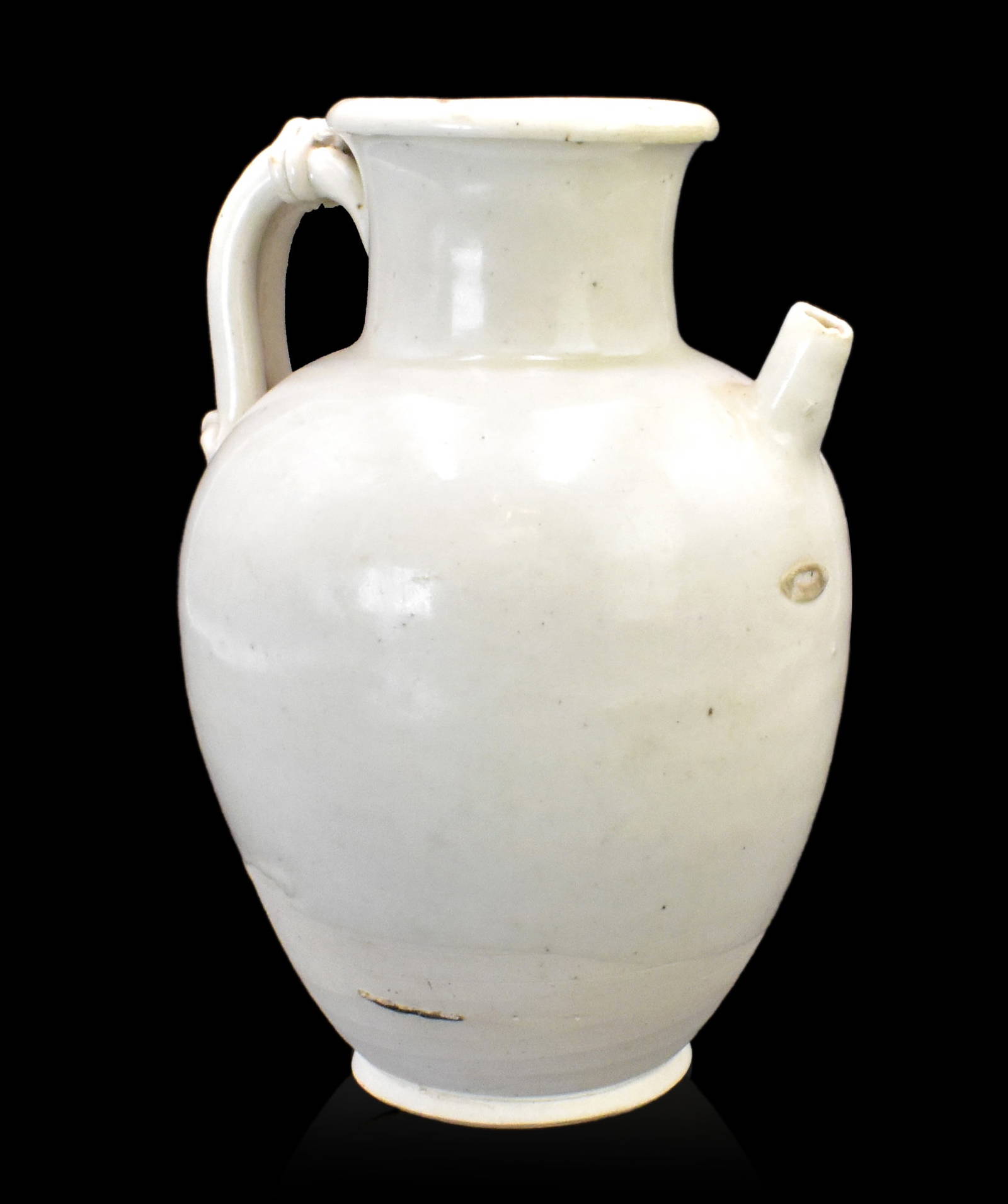 Chinese Xing Ware White Glazed Ewer, Tang Dynasty Auction