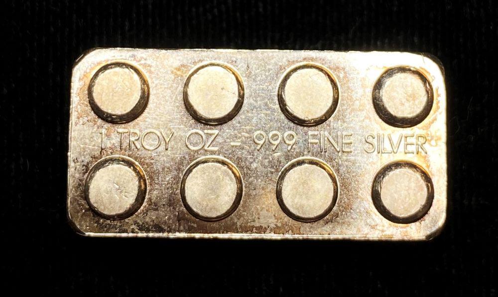 Monarch 1 oz .999 Silver Lego Brick - Dec 15, 2021 | Coins and Auctions ...