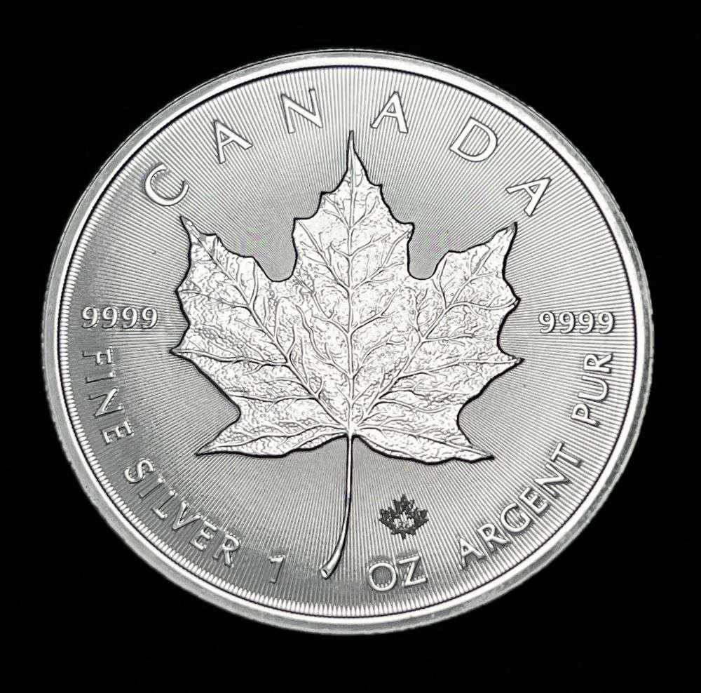 2022 Canada $5 Maple Leaf 1 Ozt .9999 Silver