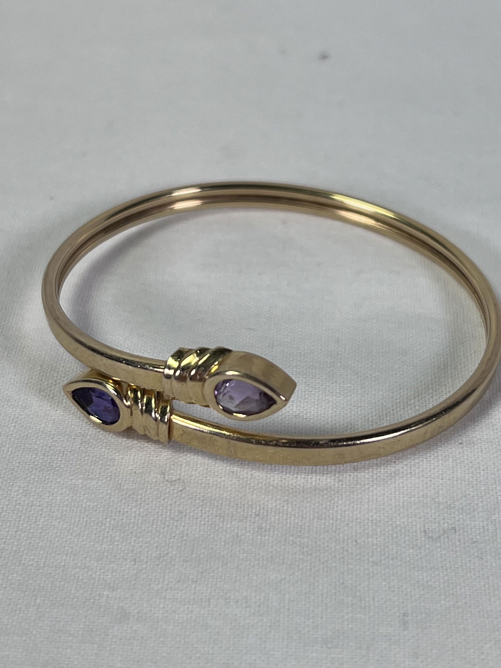 14k Gold Ladies Bangle Bracelet