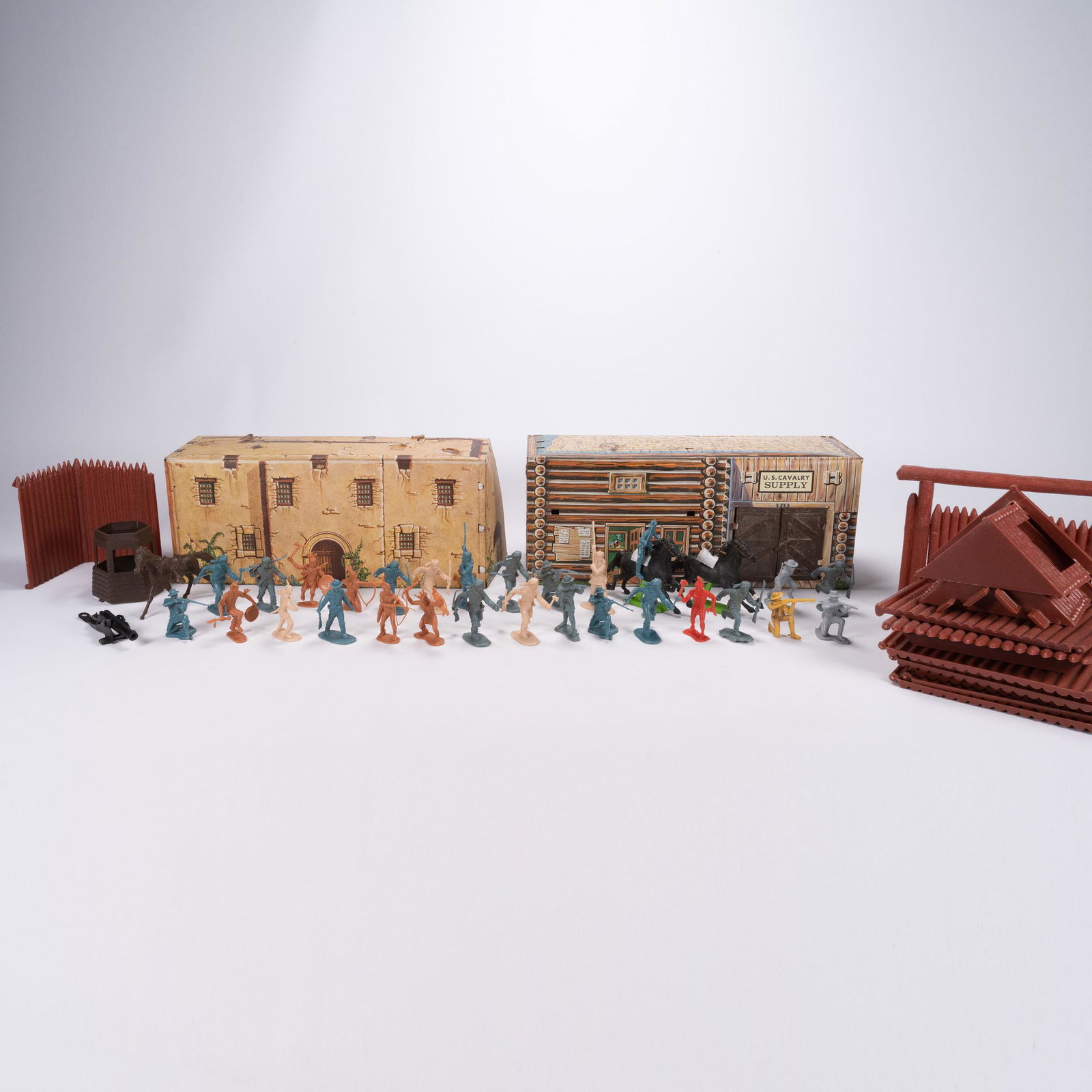 Marx Toy Parts For Fort Apache Playset Lot