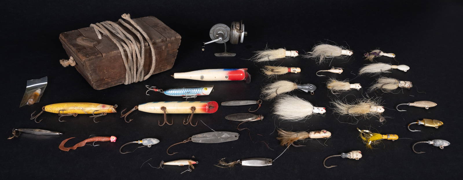 Antique Fishing Lure Collection Group Lot Auction